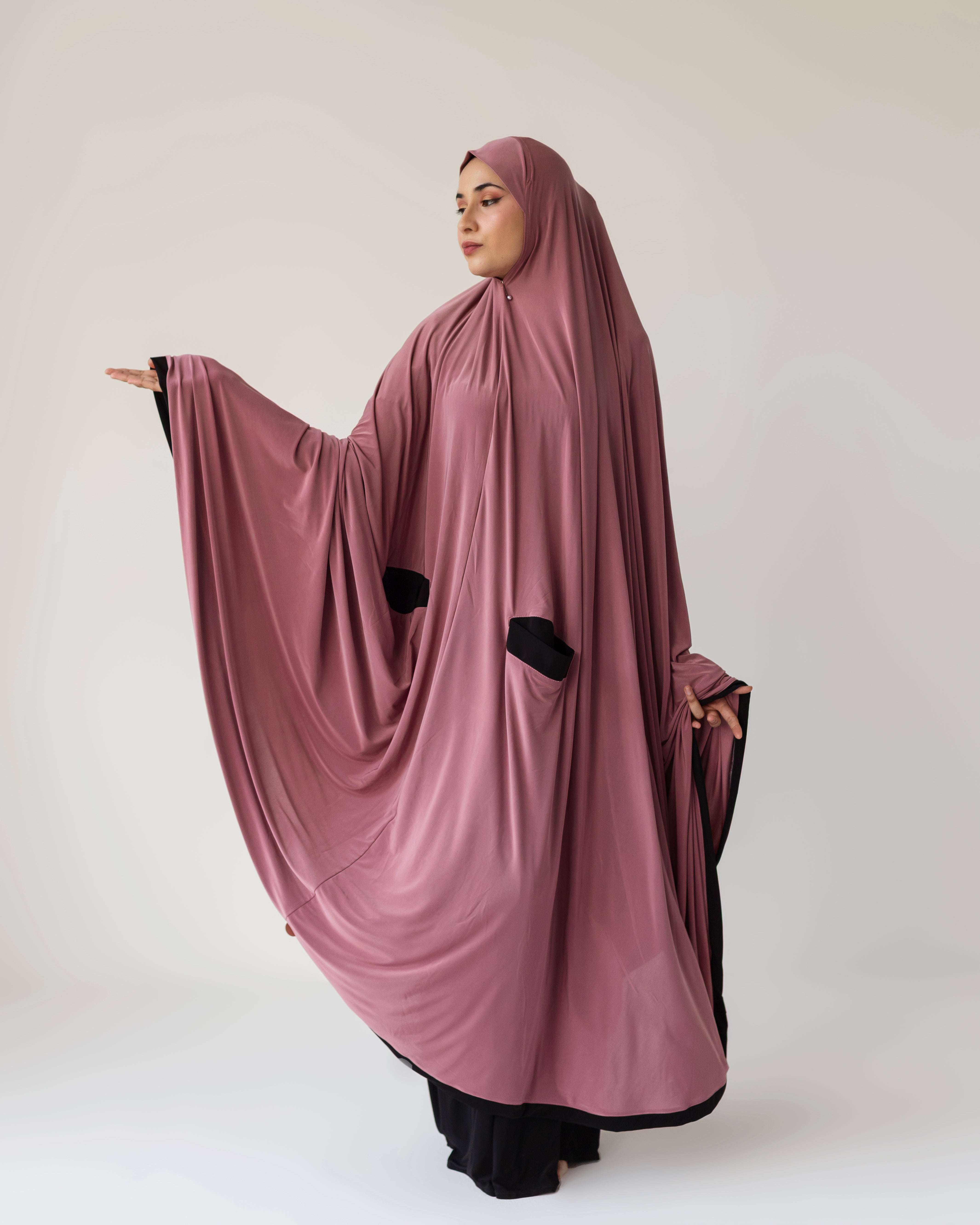 Ankle Length Burka Pink With Black Contrast – Enrobe Collection